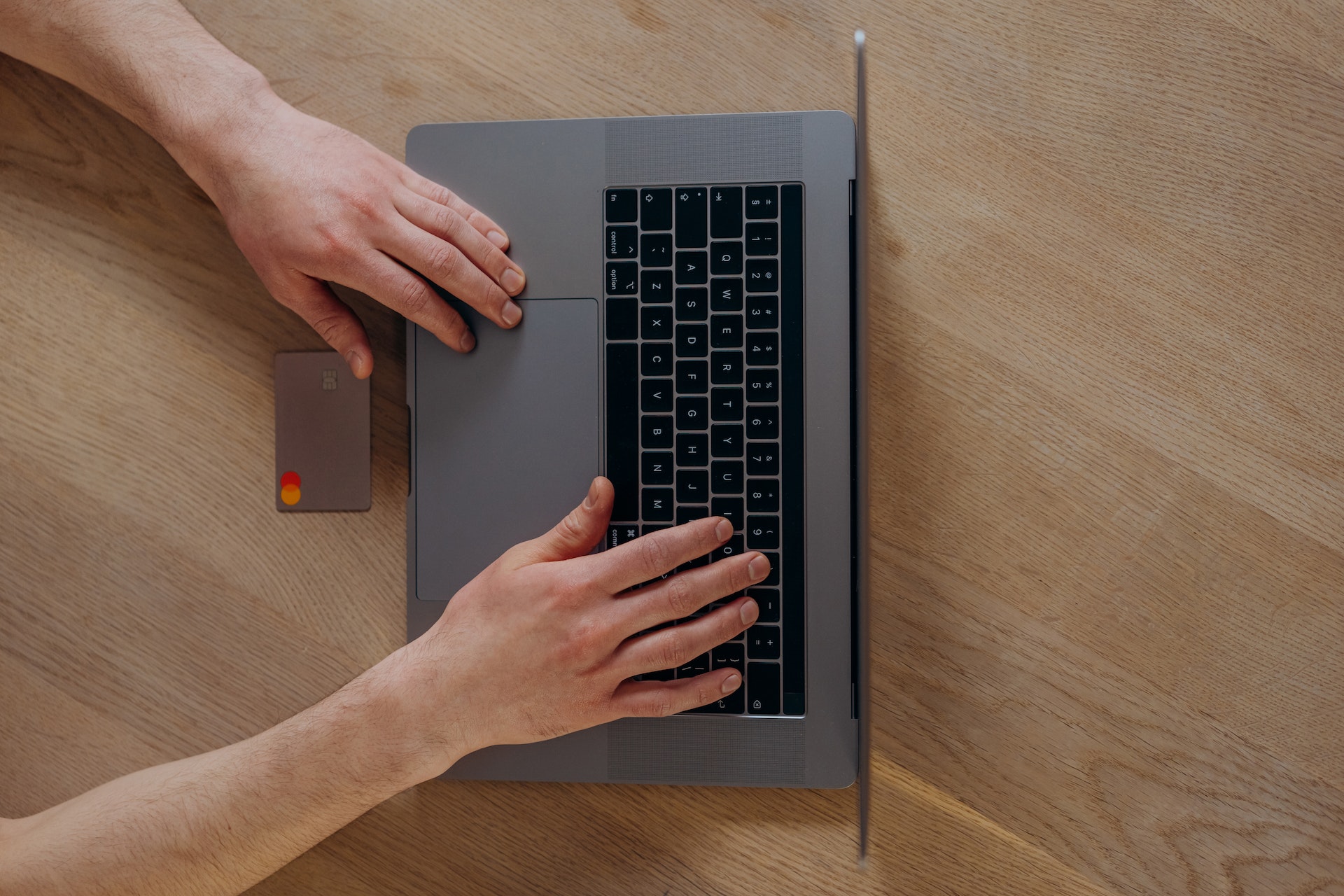 25 Ways Credit Cards Simplify Finances & Save Money
